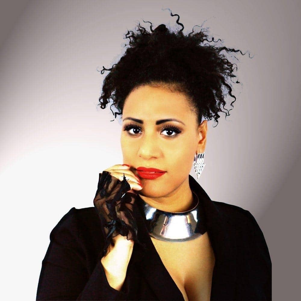 Amy Diop aus München für Eure Hochzeit buchen | Herzwispern.de