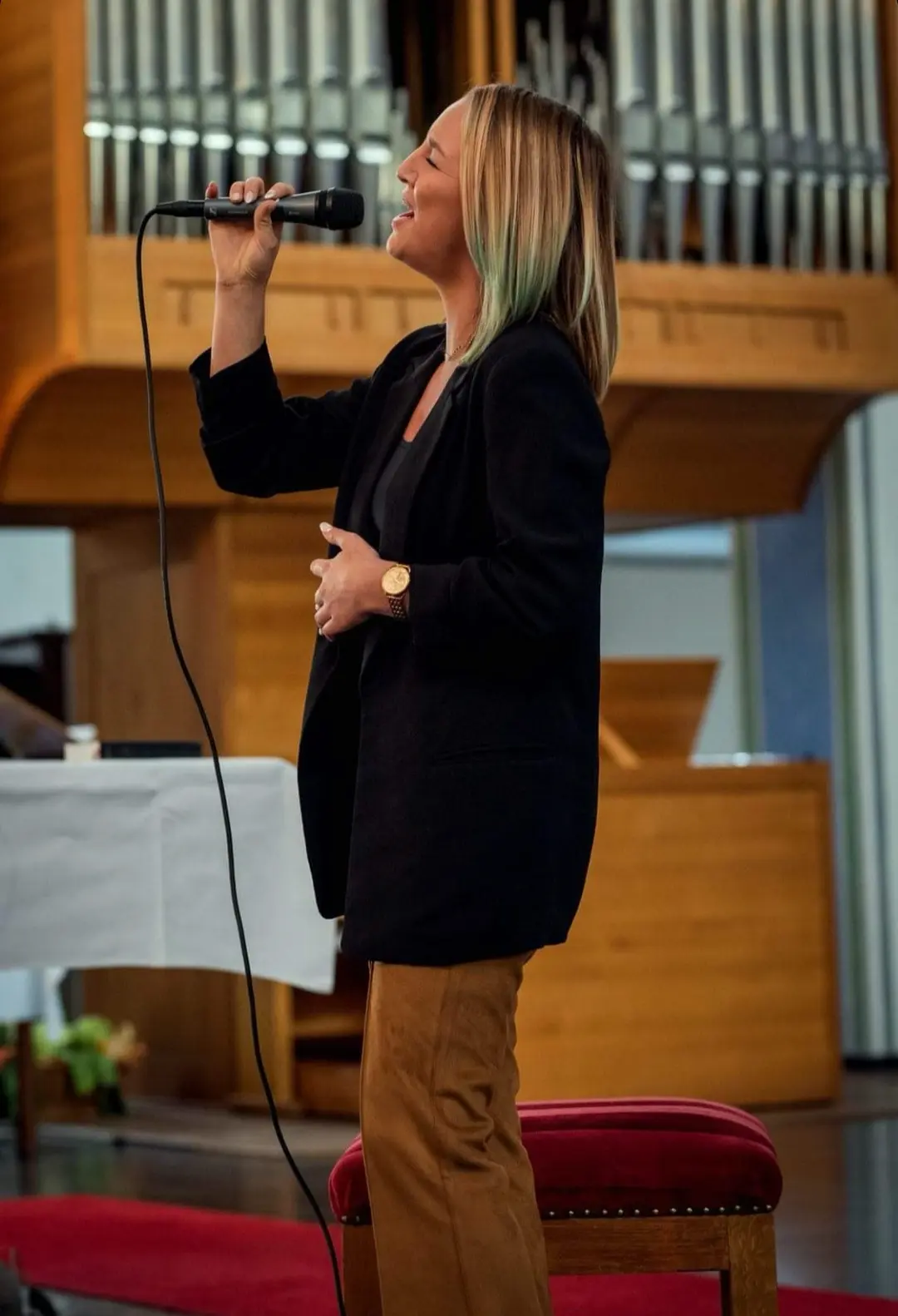 Stacy Kohnen aus Köln für Eure Hochzeit buchen | Herzwispern.de